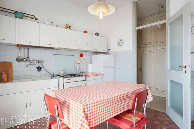 simple apartment kitchen - The Shabby Creek Cottage